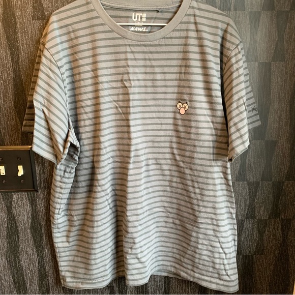 Uniqlo x KAWS | Shirts | Uniqlo Beeker Tshirt Xl Kaws Sesame Street ...
